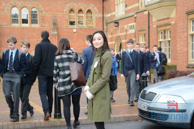 A different class - 英識教育